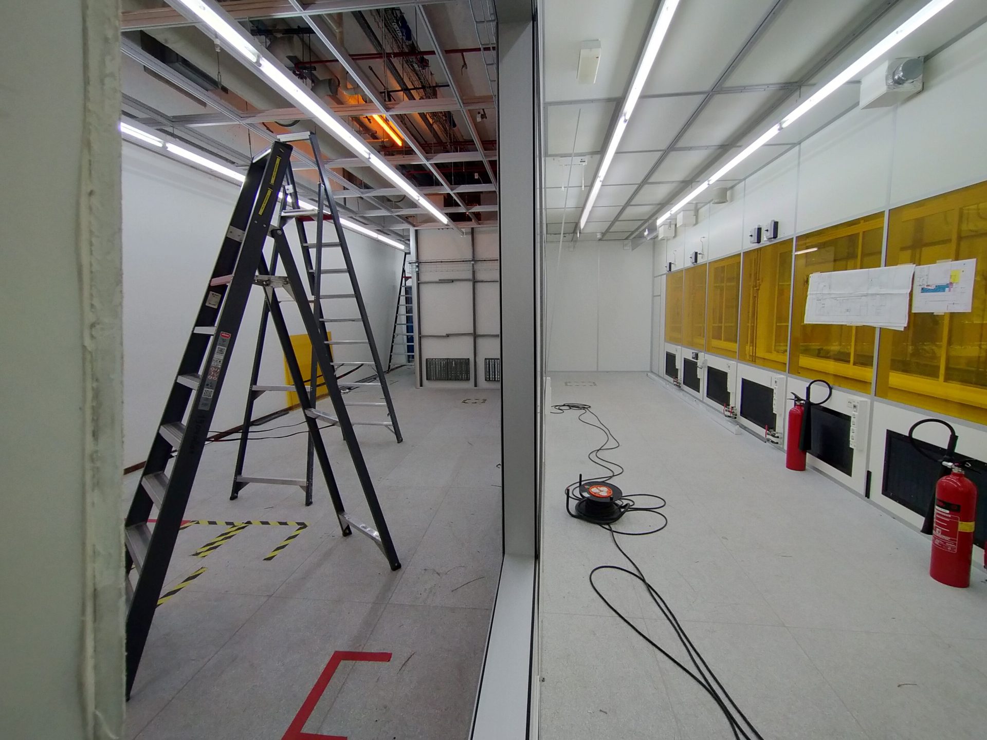 Sneak peek brand new clean room - SMART Photonics